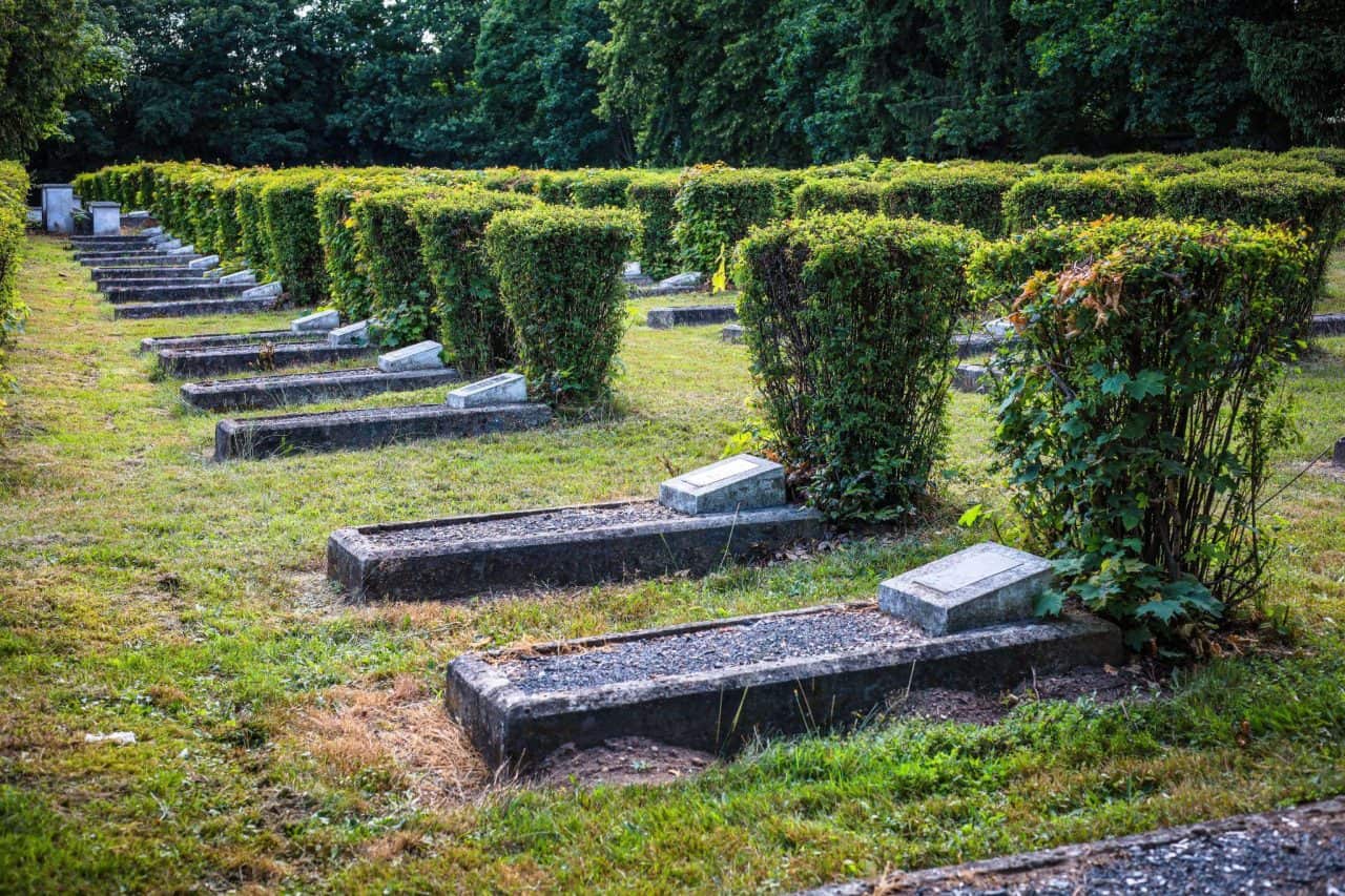 Do Cemeteries Reuse Plots? | Understanding Cemetery Plot Reuse and ...