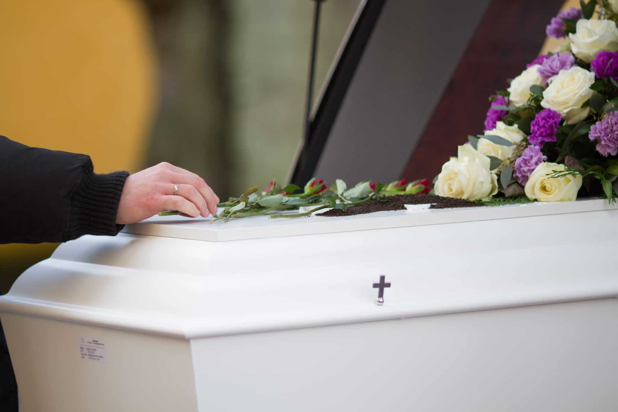How Long Can a Body Stay at a Funeral Home? | Funeral Home Holding ...